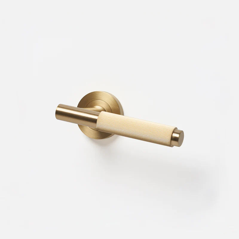Linear Lever – Inside Styles